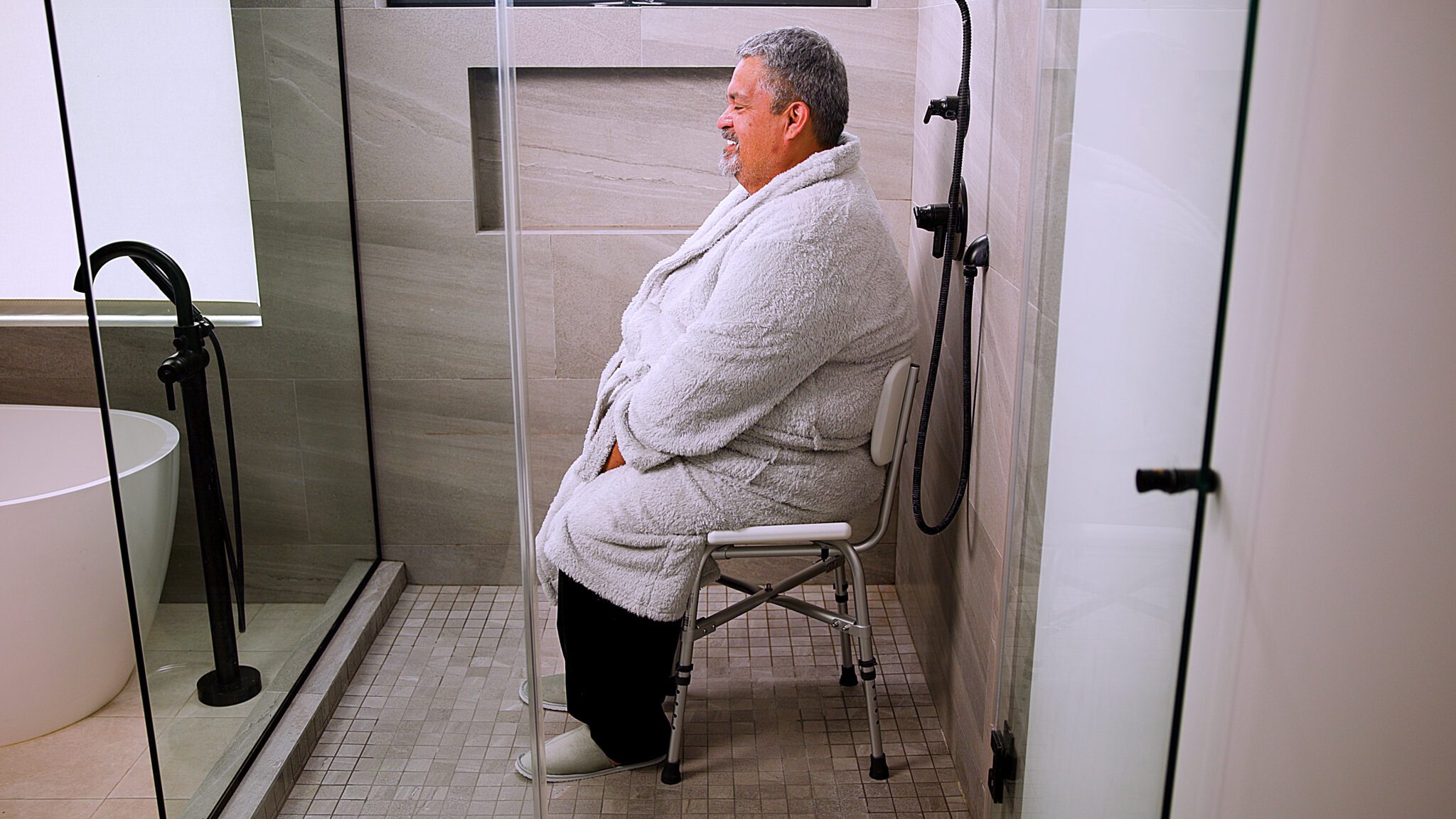 7 Easy Ways to Improve Bathroom Safety for Seniors at Home